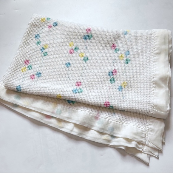 Baby Morgan | Bedding | Vintage Baby Morgan Baby Blanket White Balloons ...